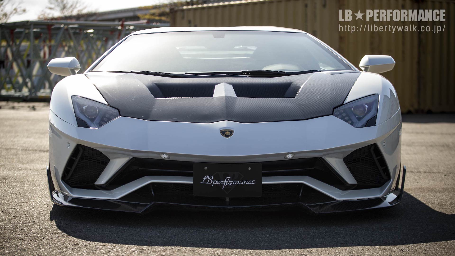LB★PERFORMANCE Lamborghini AVENTADOR S - LIBERTY WALK | リバティーウォーク