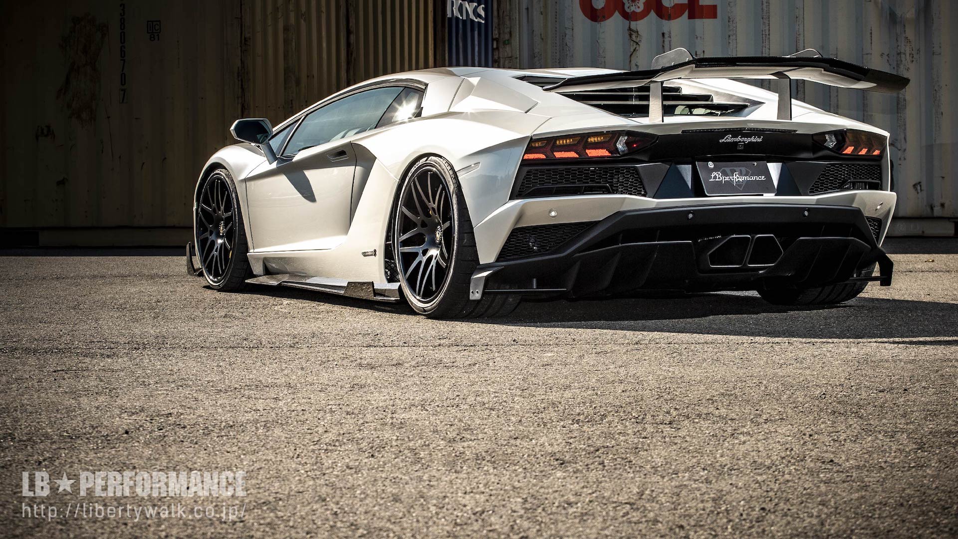 LB★PERFORMANCE Lamborghini AVENTADOR S - LIBERTY WALK | リバティーウォーク