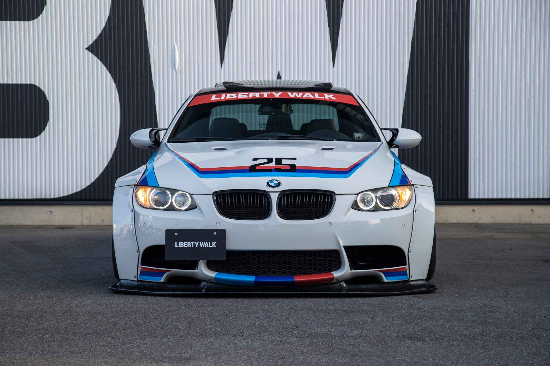 LB-WORKS BMW M3 E92 - Liberty Walk | リバティーウォーク Complete car and customize!