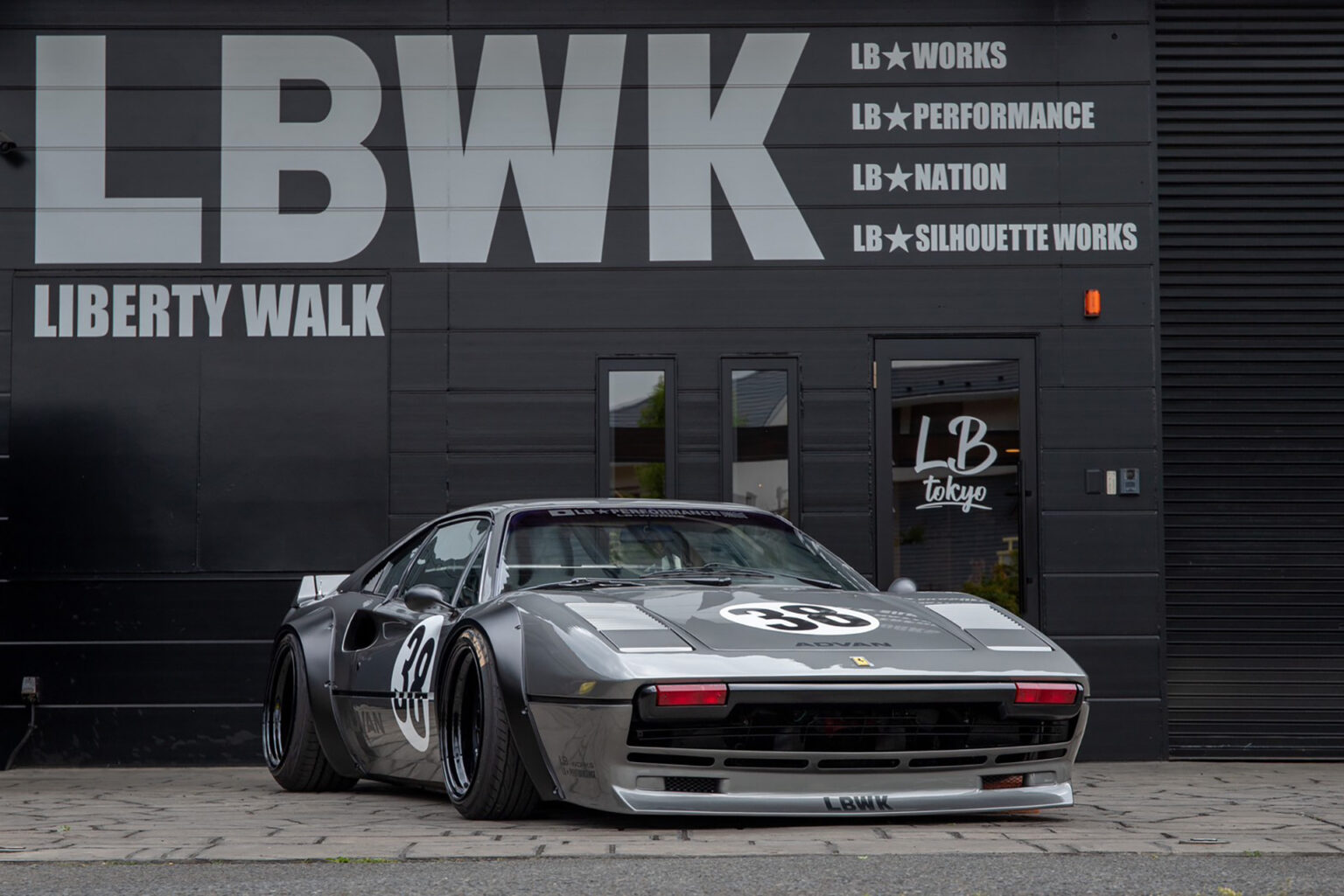 Ferrari - Liberty Walk | リバティーウォーク Complete car and customize!