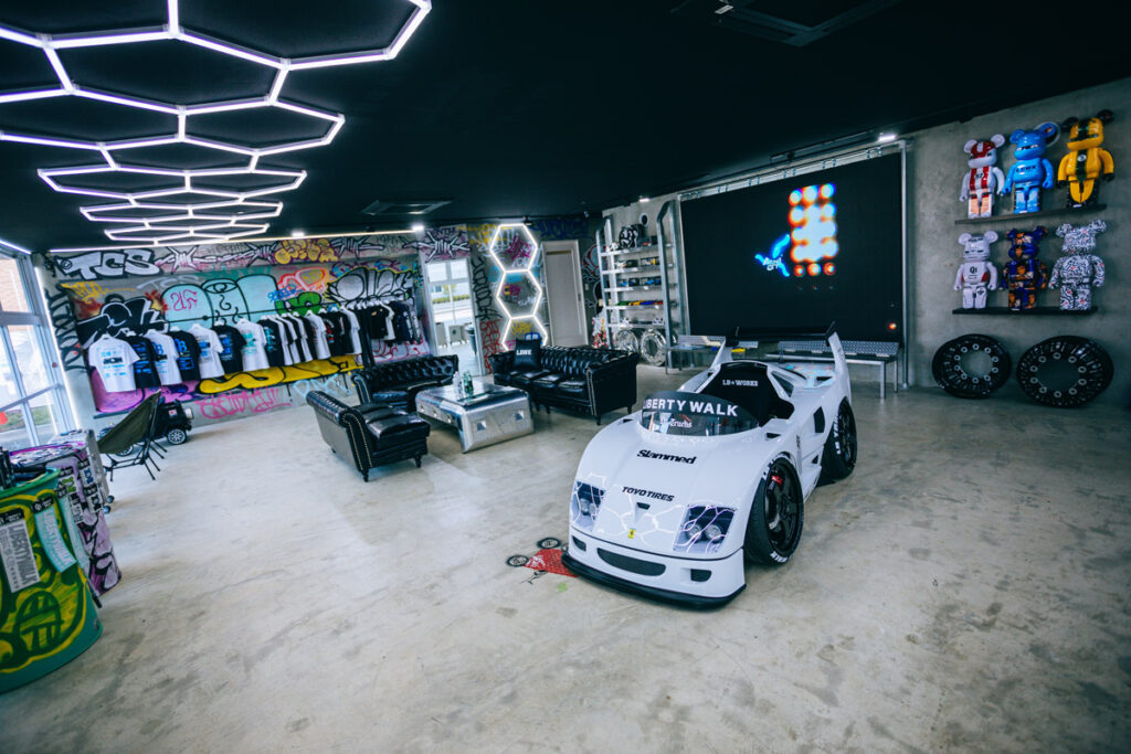 LIBERTY WALK NAGOYA | HEAD QUARTER - LIBERTY WALK | リバティーウォーク