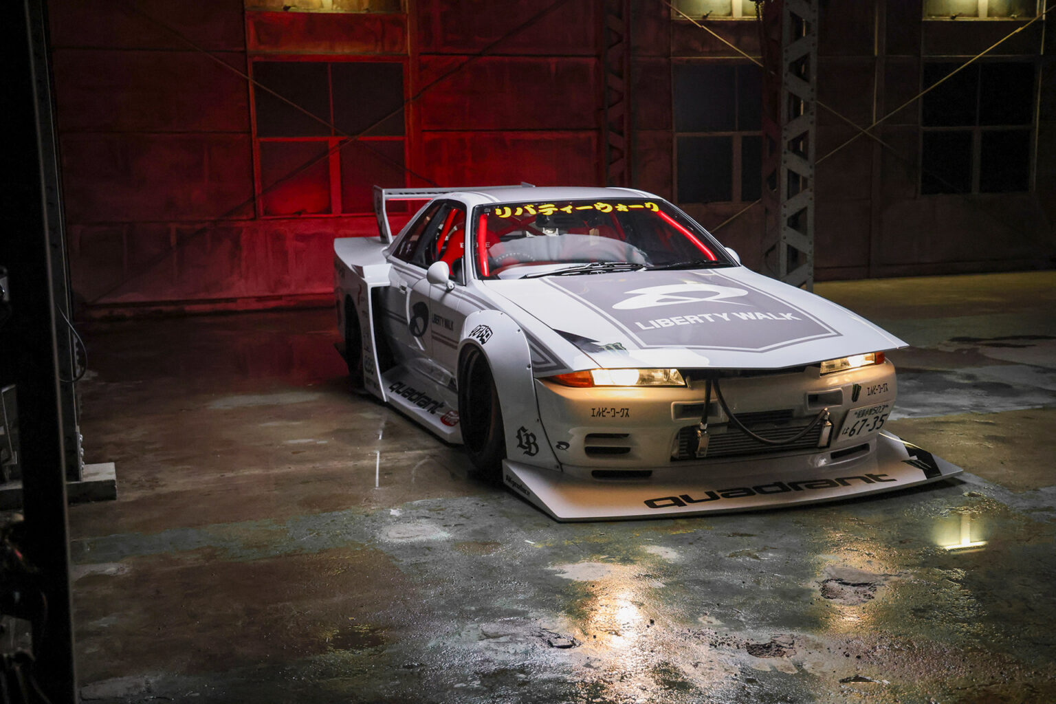 NISSAN SKYLINE R33 GT-R - LIBERTY WALK | リバティーウォーク