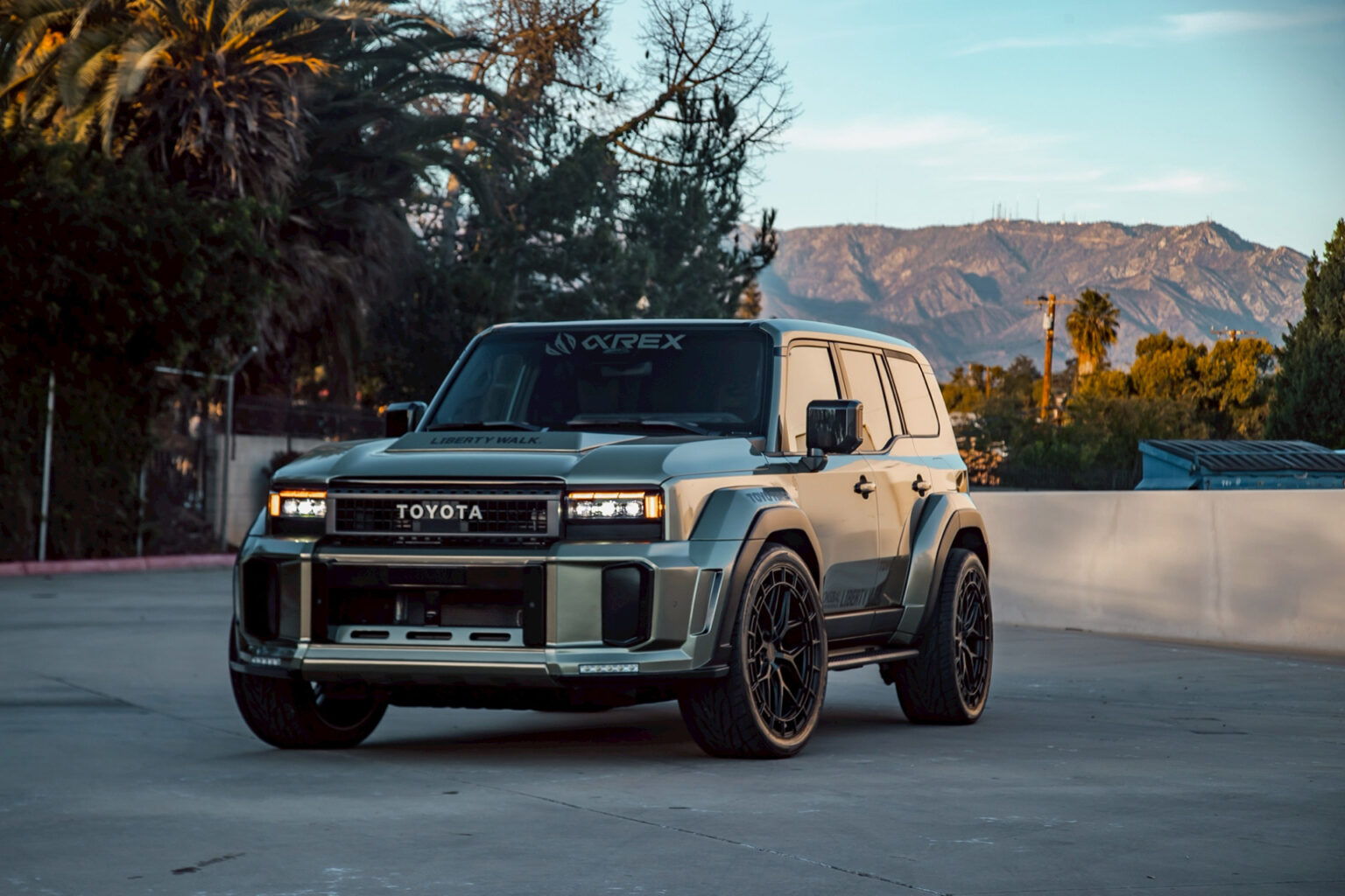 LB-WORKS TOYOTA LAND CRUISER 250 - LIBERTY WALK | リバティーウォーク
